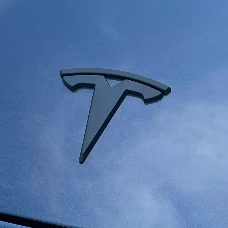 (T Badge Caps – Model Y (2021) - (2024) - Tesla Gear, UK